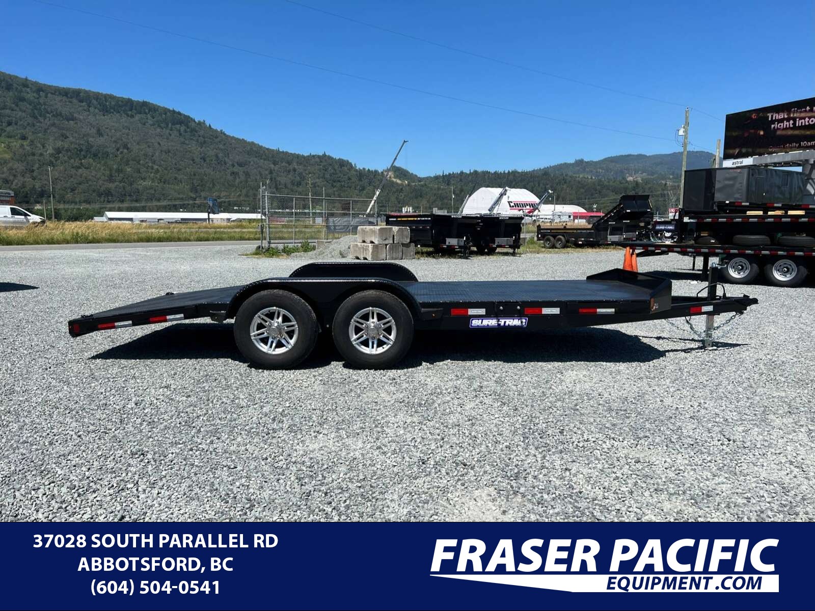 New Suretrac 7x18 ft Steel Deck Car Hauler Dovetail 9,900lb GVW Flat ...