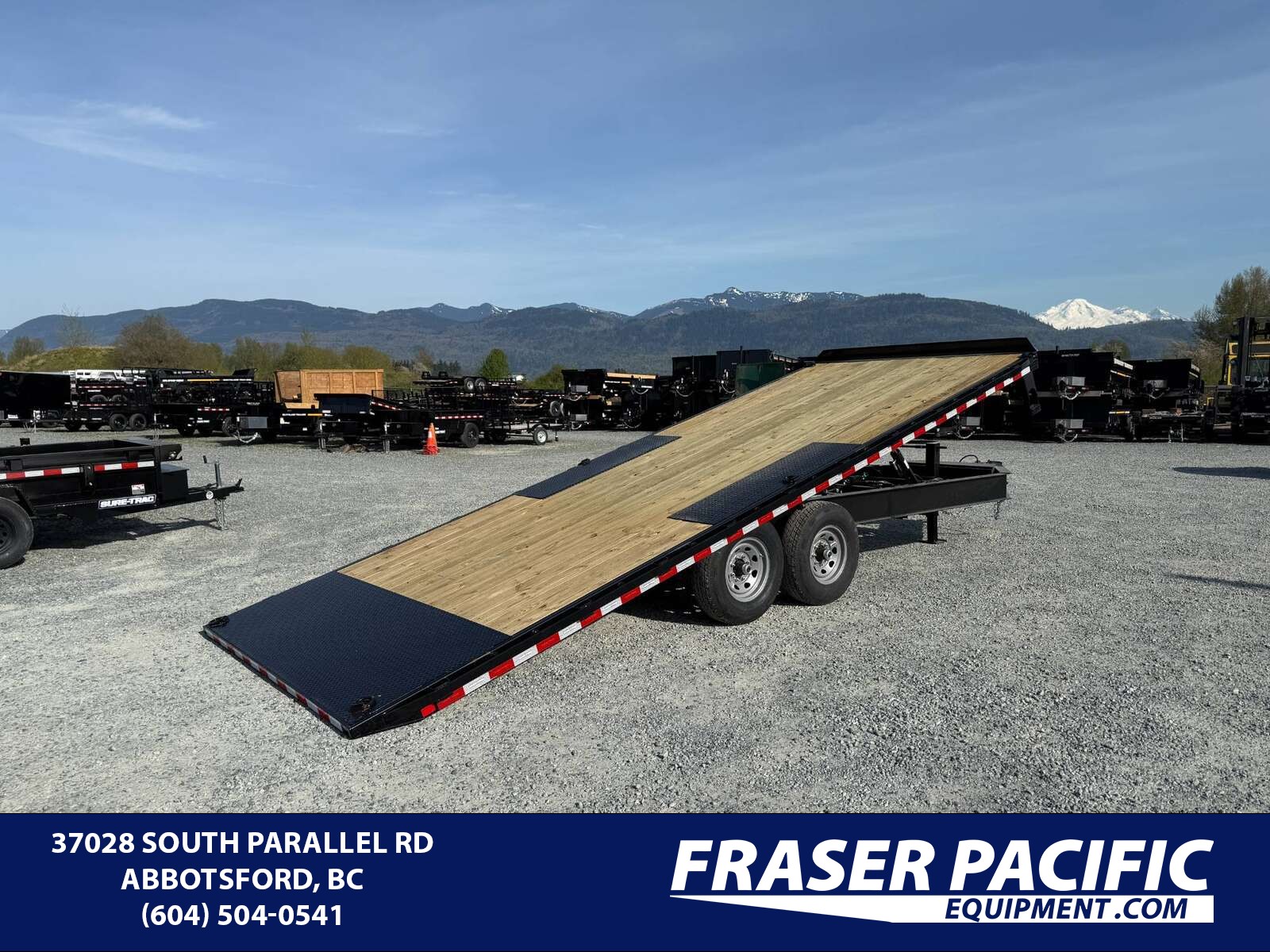2025 Suretrac 8.5x22ft Deck Over Power Tilt Equipment Trailer 15,000lb ...